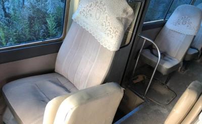 China 6 Engine Cylinder Second Hand Toyota Coaster Bus 30 passenger Manual Transimission for sale