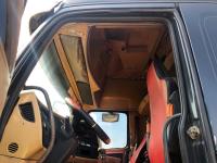 China HOWO 6X4 Used Tractor Trucks 375 Hp Black Color With Stable Performance for sale