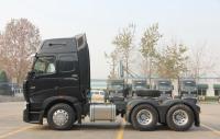 China Black Color Used Tractor Trucks HOWO 6 X 4 Truck Tractor 420 Hp Manual Transmission for sale