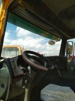 China Yellow Used Tractor Trucks HOWO 6x4 Tractor 375 Heavy Work Transportation for sale