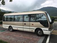 China 7 meter Long White and Brown  color Used TOYOTA coaster bus  Tyre 7.50R16 6 Cylinder for sale