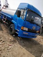 China Stainless Steel Road Construction Machinery 10 CBM 4 * 2 Used Diesel Manual Truck for sale