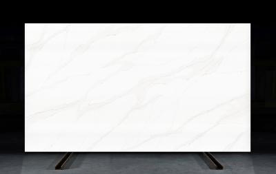 China OLK3008 The Favorite Of Wholesalers Basic Calacatta White Looking Quartz Stone Huge Stock for sale
