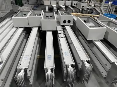 China IP66 Plug-In Busway 100A-630A Dense Electrical Busbar with 690V/1000V Rating and IP68 Protection for sale