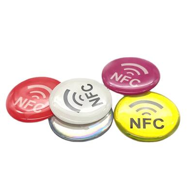 China Custom RFID Transparent NFC Epoxy Sticker 40mm 50mm Anti Metal 3D Dome for Social Media for sale