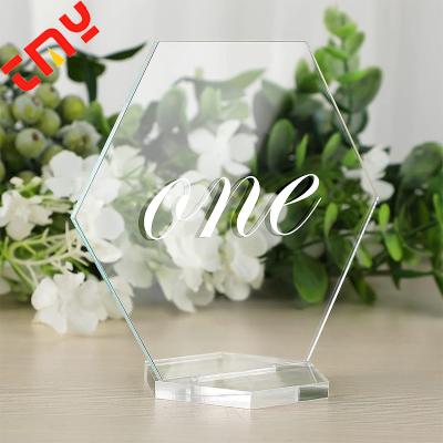 China Custom Acrylic Table Numbers Stand Name Place Cards 2mm Thickness Luxury Wedding Welcome Sign with Holder for sale