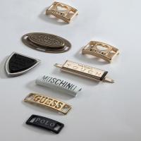 China Custom 3D Metal Car Badges Black Gold Silver Auto Emblems with Your Logo 75x35mm for sale