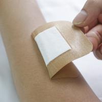 China KR-QFT-A Wound Plaster Machine for Wound Dressing Patch Size 100x200mm Other Features for sale
