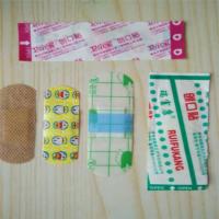 China Advanced PE Non-woven Pad Waterproof Medical Plaster Bandage Making and Packing Machine for sale