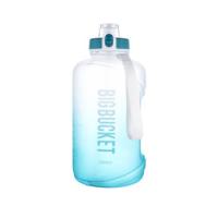 China Portable Motivational Workout Plastic Water Bottle Half Gallon With Handle for sale