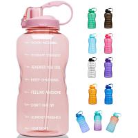 China BPA Free Plastic Water Bottle Half Gallon 64 oz Motivational Sports Gym Jug Custom Logo for sale
