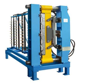 China 0.4-0.8mm Thickness Roof Panel Roll Forming Machine with 7.5Kw Hydraulic Power and 8-10m/min Speed for sale