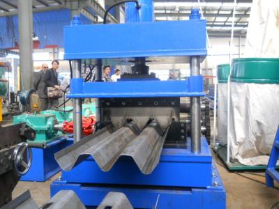 China Gearbox Drive Highway Guard Rail Roll Forming Machine - 15 Stations, 22Kw Motor, 5-20m/min Speed for sale
