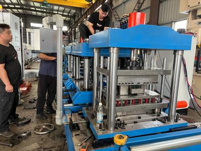 China PLC Siemens 20 Station Steel Auto Car Beam Cold Roll Forming Equipment 1-2mm Thickness for sale