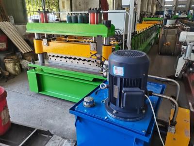 China Zinc Corrugated Roof Panel Roll Forming Machine 1250mm Width 0.3-0.8mm Thickness for sale