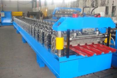 China 1mm Colored Steel Roof Panel Roll Forming Machine 12 Rollers 4kw Motor Custom Width for sale