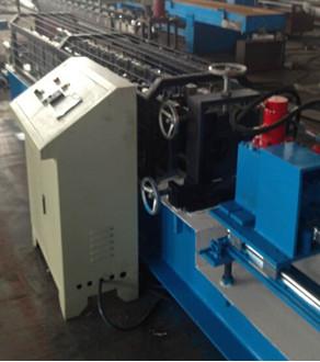 China 18 Stations Fence Post Roll Forming Equipment with PLC Touch Screen Control for sale