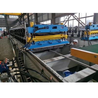 China 30M / Mins Roofing Sheet Roll Forming Machine 0.8mm PPGI GI Galvalume Triple Layer for sale