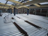 China 0.6-1.5mm Galvanized Aluminum Flooring Deck Cold Roll Forming Machine Width 508mm for sale