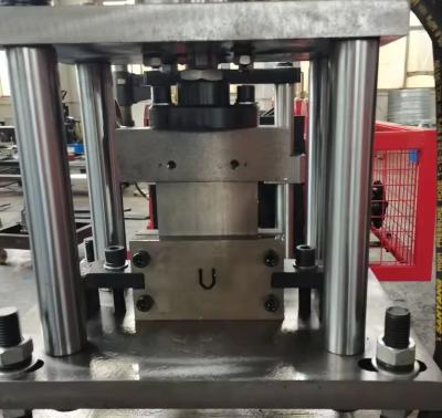 China 0.6-1.2mm PPGI V Shaped Steel Rack Mesh Deck Roll Forming Machine for sale
