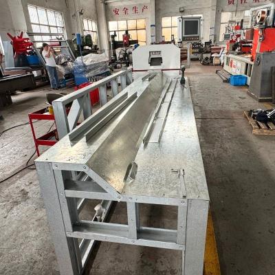 China Full Automatic C63 C89 C140 LGS 1.2mm Steel Light Gauge Framing Forming Machine for sale