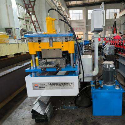China Galvanized Steel Standing Seam Roll Forming Machine 0.4-0.8mm Thickness 28 Stations for sale