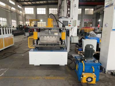 China 0.4-0.8mm PPGI Metal Standing Seam Roll Forming Machine 28 Stands 12m/min for Roof Use for sale