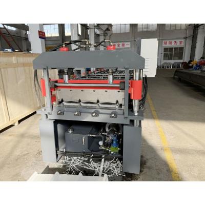China 0.3-0.8mm Thickness 720mm Width Klip Lock Roof Sheet Roll Forming Machine for sale