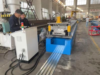 China 0.4-0.7mm Corrugated Metal Siding Roll Forming Machine for sale