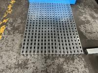 China 41*41mm 41*21mm 2.5mm Galvanized Steel Pv Solar Strut Channel Roll Forming Machine for sale