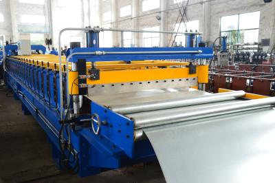 China 0.15-0.3mm PPGI Roof Panel Roll Forming Machine 1.2 Inch Chain Drive 20 Stations for sale