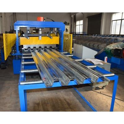 China 10m/Min HRC58 Floor Deck Roll Forming Machine Chain drive system for sale