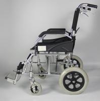 China Portable Lightweight Foldable Aluminum Manual Wheelchair 100kg Capacity Easy Carry Elderly for sale