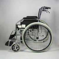 China Lightweight Aluminum Manual Wheelchair 100kg Capacity Solid Wheels United Brake QK869L for sale