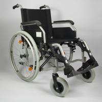 China Lightweight Aluminum Manual Wheelchair 100kg Capacity Detachable Front Wheel Quick Release Rear Wheel for sale