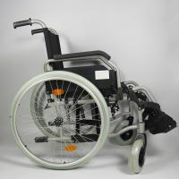 China Lightweight Aluminum Manual Wheelchair 100kg Capacity Detachable Front Wheel Quick Release Rear Wheel for sale