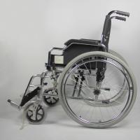 China Folding Steel Wheelchair 100kg Capacity Flip Up Armrest Detachable Footrest Easy Carry for sale