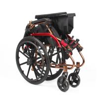China Aluminum Lightweight Foldable Manual Wheelchair 100kg Capacity 8in Front 24in Rear Wheels for sale