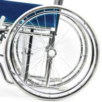 China Chrome Steel Frame Folding Manual Wheelchair 24 Inch Rear Wheels 100kg Capacity for sale