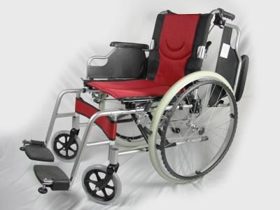 China Collapsible Aluminum Manual Wheelchair 100kg Capacity Pneumatic Rear Wheel for sale