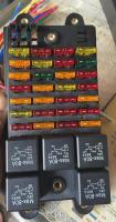 China Fuse Box Cover Relay Box Assembly For Hyundai Excavator R215LC-7 R225LC-7 R305LC-7 R335LC-7 for sale