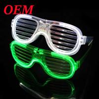 China Led Flashing Heart Shape Plastic Glasses Light Up Toys Glowing Party Glasses for sale
