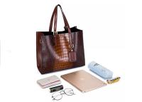 China Anti Abrasion Women PU Handbag Purse Set Reusable Multipurpose for sale