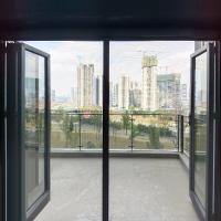 China Folding Mosquito Net Sliding Roller Screen Door Flexible Opening / Closing for sale