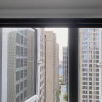 China Aluminum Alloy Fiberglass DIY Retractable Screen Window Door for sale