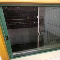 China Retractable Mosquito Net Sliding Roller Screen Door Flame Retardance for sale