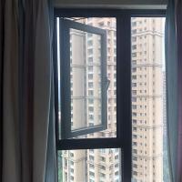 China Aluminium Frame Doors And Windows Aluminum Tilt Turn Casement Window Roller Screen Door for sale