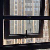 China Hennesa Anti Bug Retractable Screen Window For Condominiums for sale