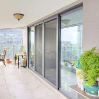 China Powder Coated Aluminum Sliding Screen Door with Mesh for sale