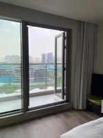 China Sliding Trackless Screen Door With Excellent Customer Service for sale